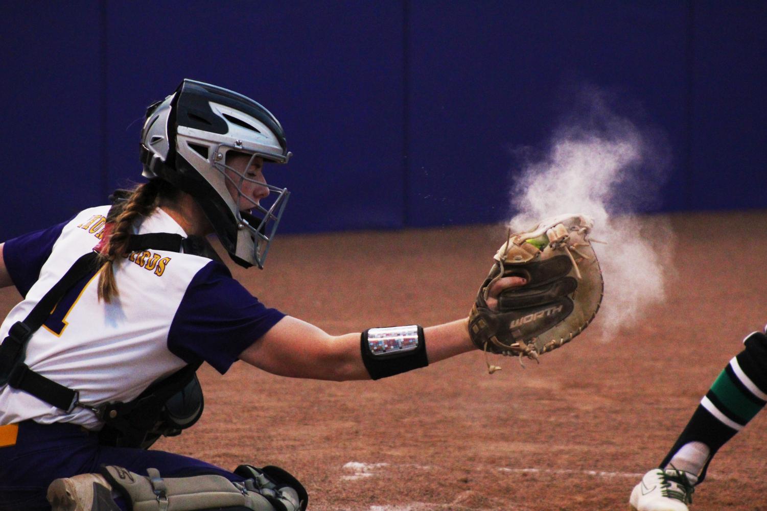 Softball vs. Skutt Tuesday 9/3 Photo Essay – The Thunderbeat